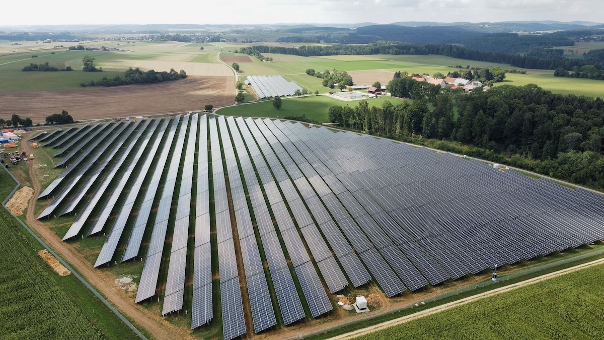 Solarpark Heuhof von Juwi auf der Schwäbischen Alb geht in Betrieb - Solarserver