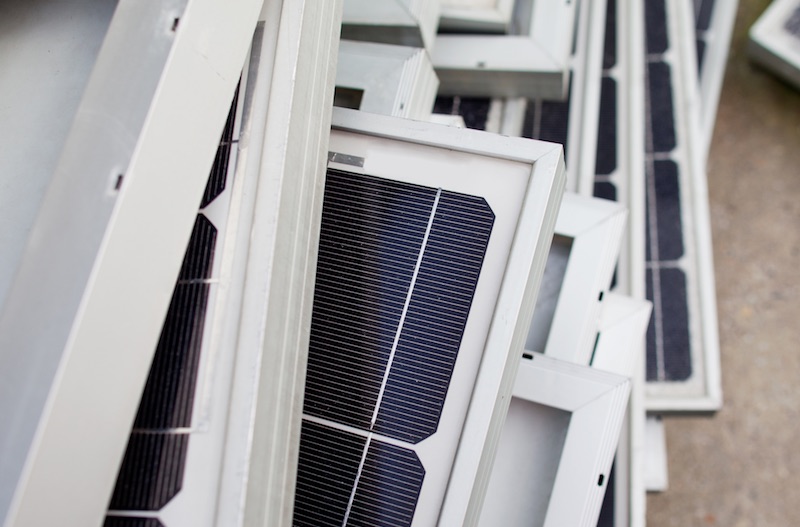 BSW zum Umgang mit alten Solarmodulen - Solarserver