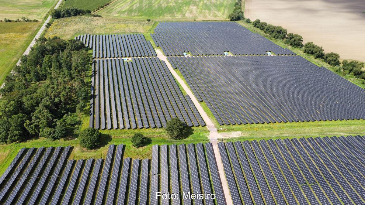 Meistro übernimmt Gewerbekunden von Respect Energy - Solarserver