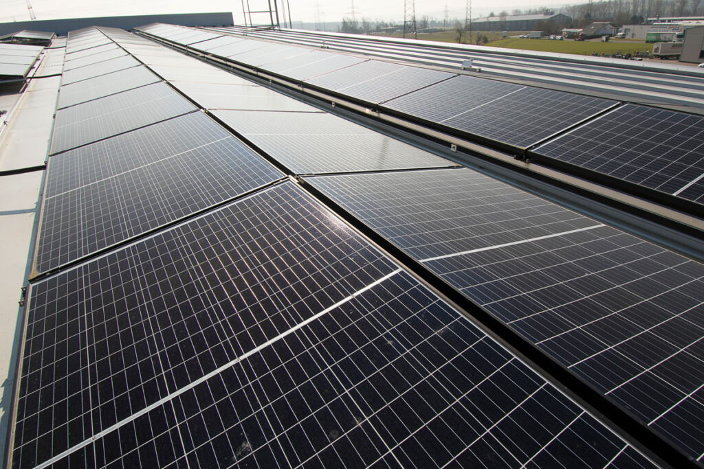 Eon bietet Batteriespeicher für PV-Anlagen ab 170 Kilowatt an - Solarserver