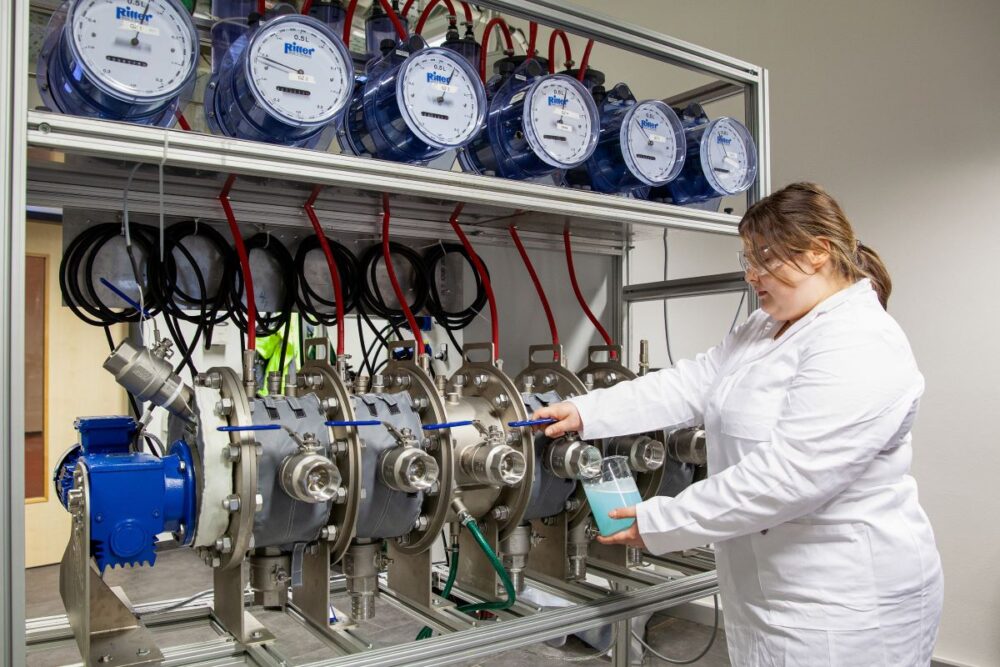 Dunkle Fermentation: Biowasserstoff und Methan aus Reststoffen - Solarserver