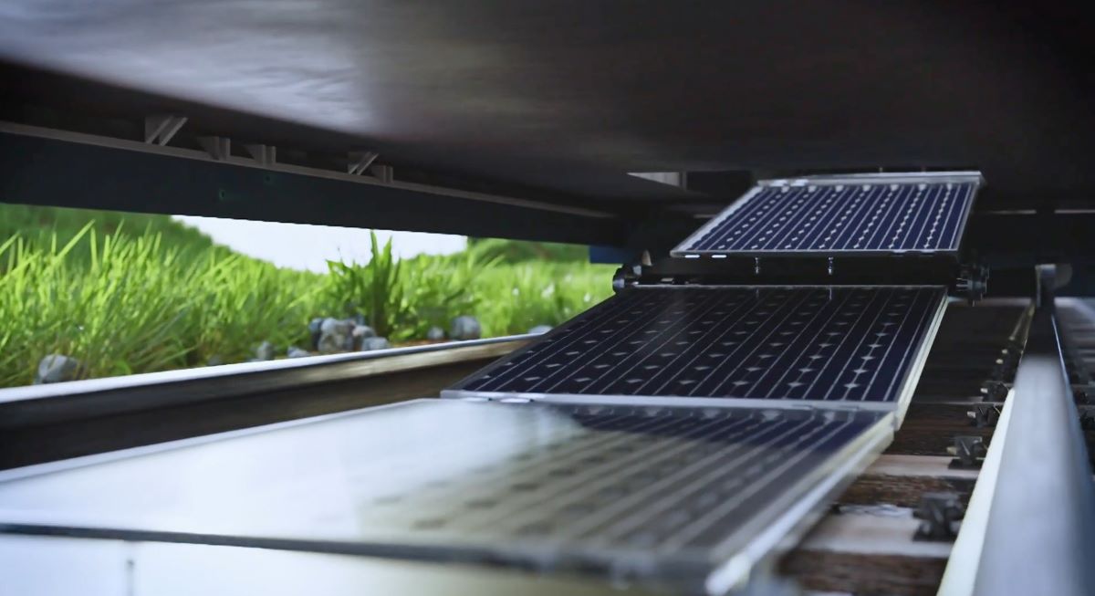 Solarmodule zum Ausrollen auf Gleisen der Bahn - Solarserver