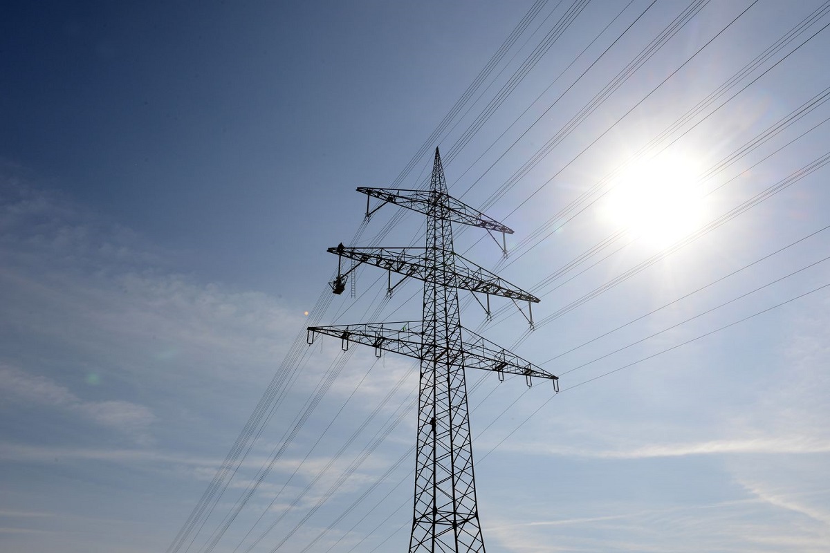 Start für witterungsabhängigen Freileitungsbetrieb - Solarserver