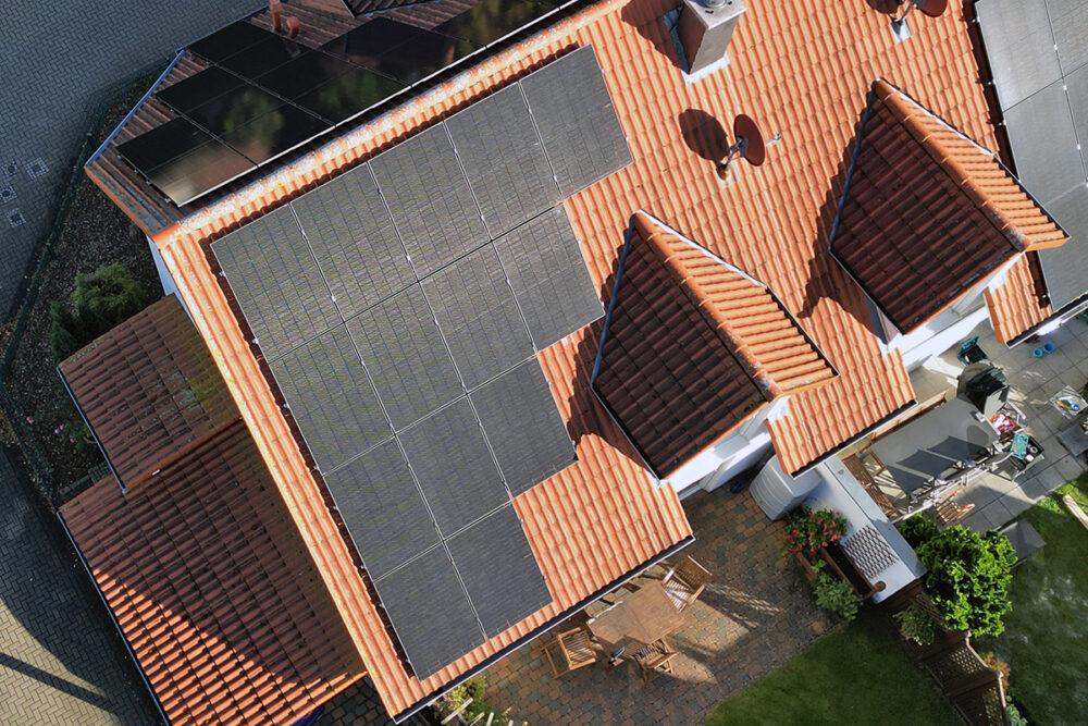 Photovoltaik: Heterojunction-Technologie für das neue E-Auto - Solarserver