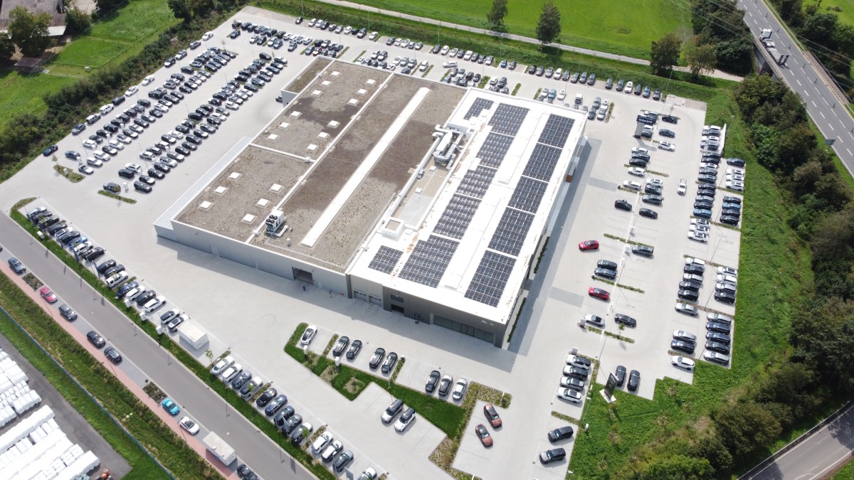 Wirsol rüstet Autohaus Geisser mit PV-Anlagen aus - Solarserver